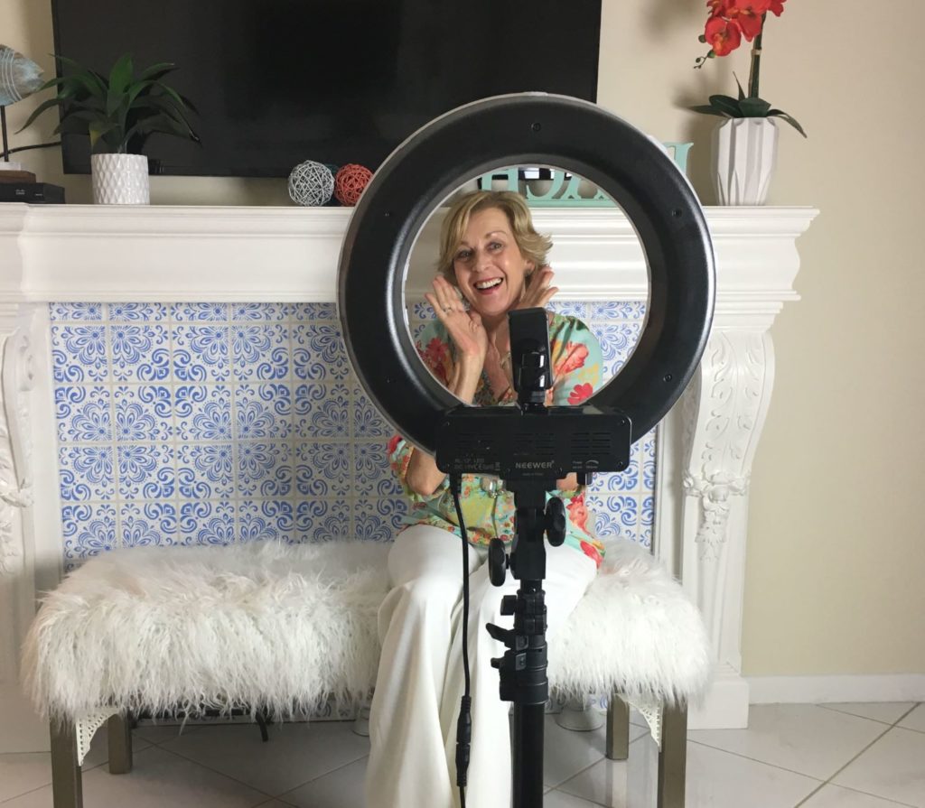 How to Take Your Own Professional Pictures Using These 4 Tools